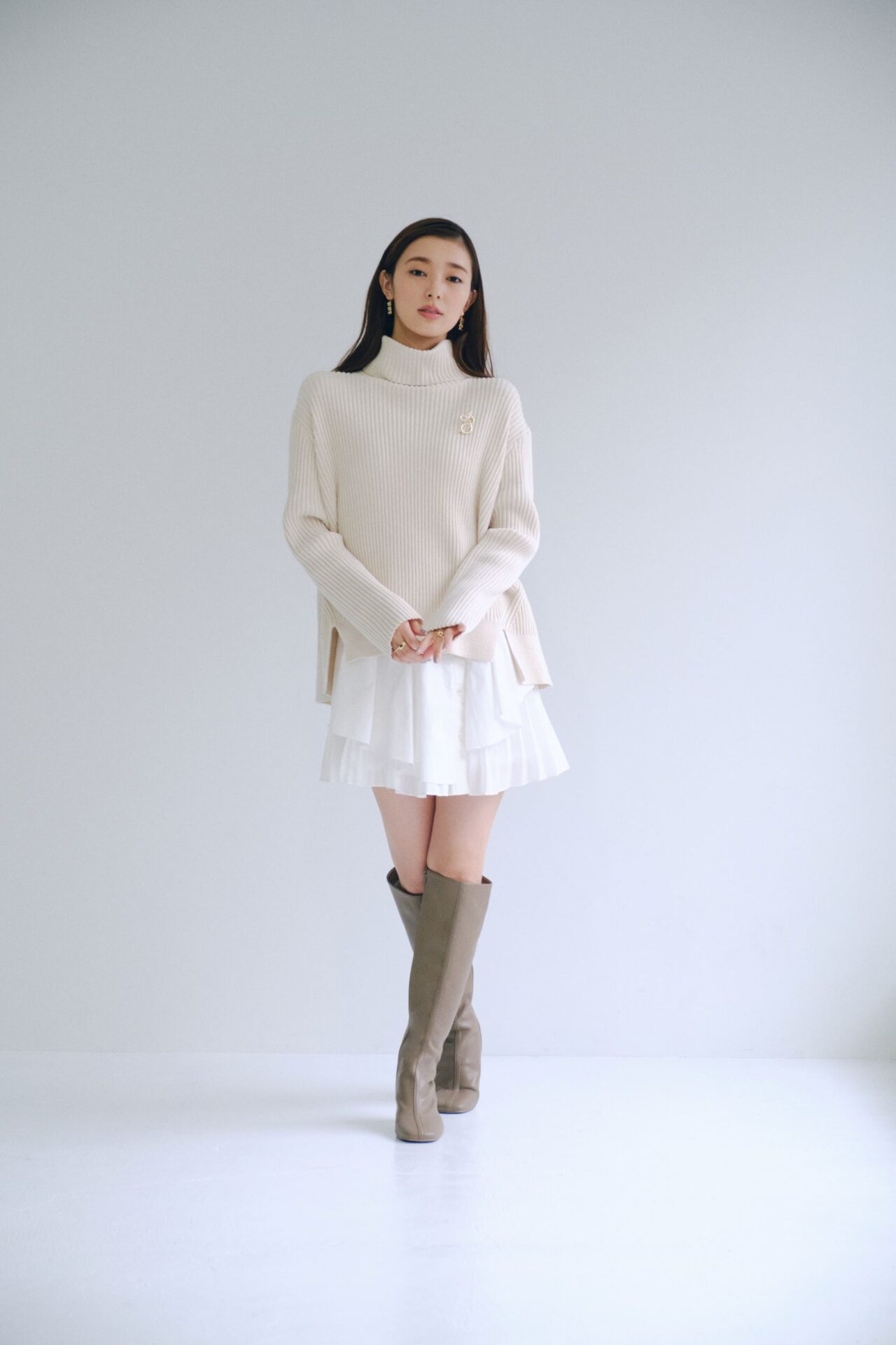 女優・モデルの宮本茉由を起用したSNIDELの心ときめく春のコレクションが到着 | ihme[イフミー]